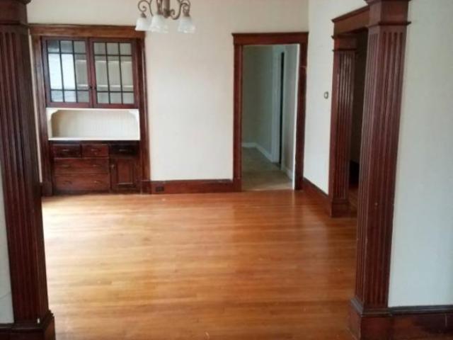 3 Br, 1 bath, Condo 302 Myrtle St