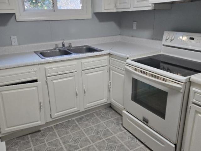3 Br, 1 bath, Condo 30528 Nutters Ln
