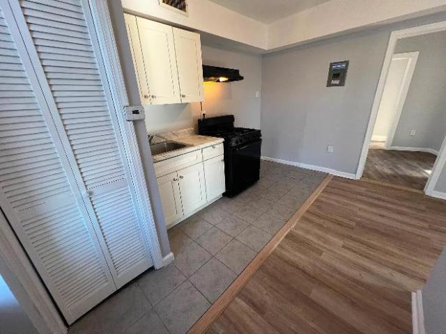 3 Br, 1 bath, Condo 314 Market St