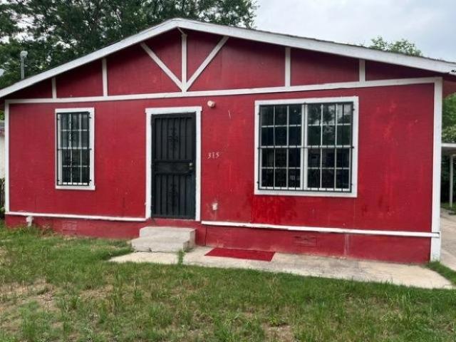 3 Br, 1 bath, Condo 315 Jesse
