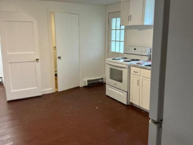 3 Br, 1 bath, Condo 327 Belmont Avenue