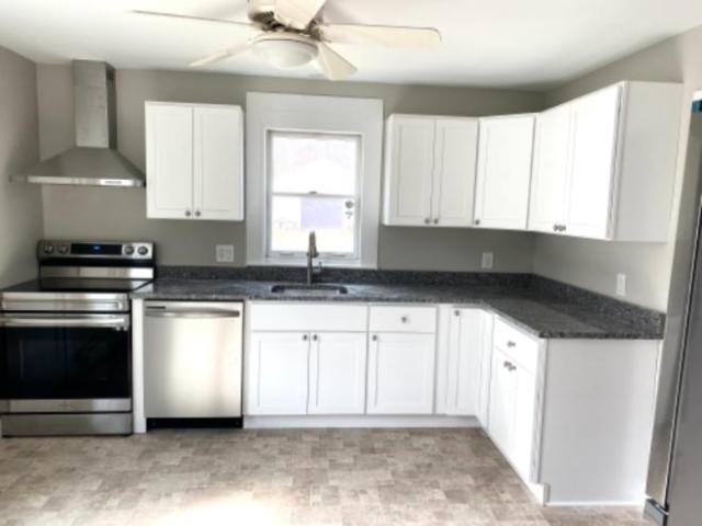 3 Br, 1 bath, Condo 333 Village St