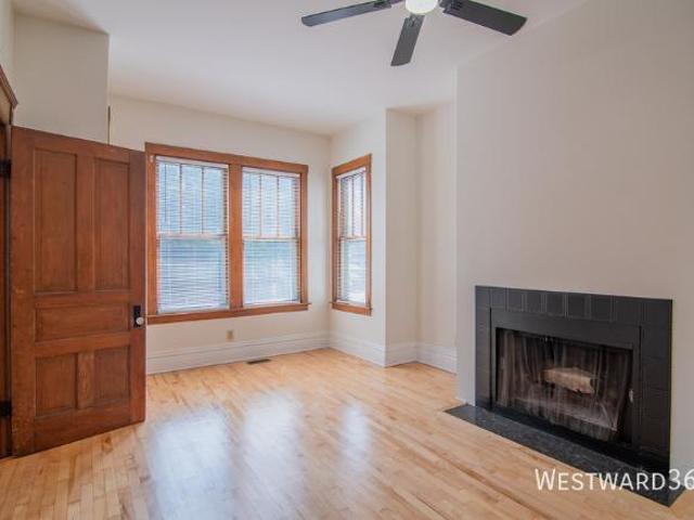 3 Br, 1 bath, Condo 3356 N Kenmore Ave