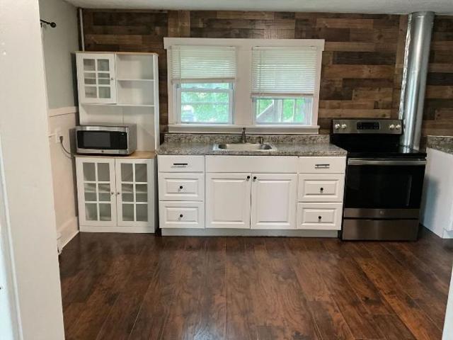 3 Br, 1 bath, Condo 37 Fairbanks Street