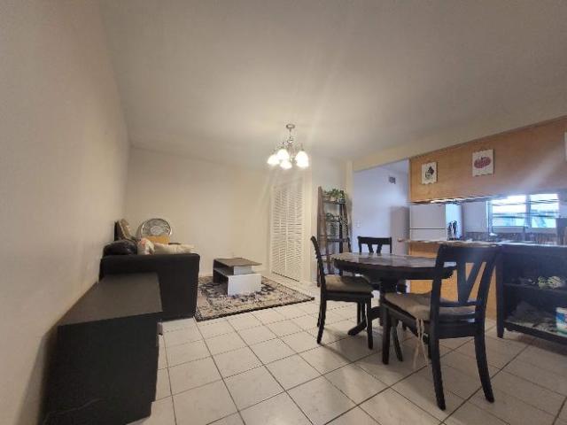 3 Br, 1 bath, Condo 3403 Van Wig Ave