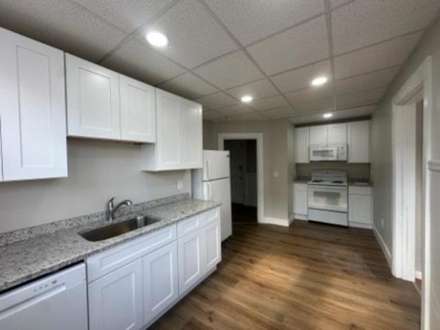 3 Br, 1 bath, Condo 34 Brook Street