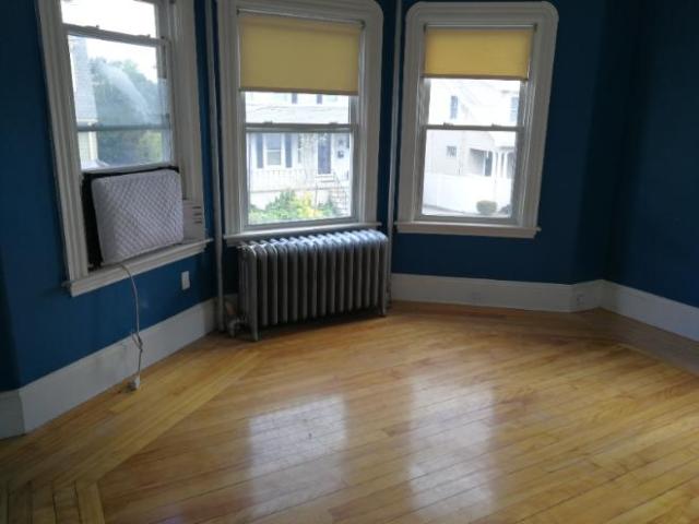 3 Br, 1 bath, Condo 34 Hume Ave
