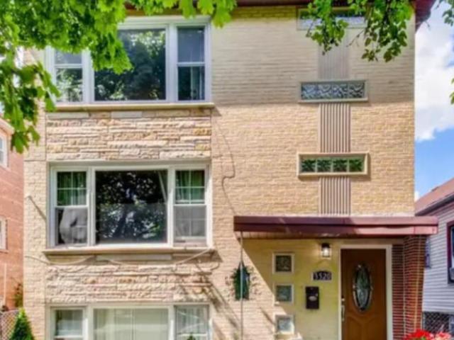 3 Br, 1 bath, Condo 3520 W 59th St