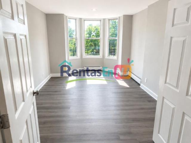 3 Br, 1 bath, Condo 367 Morris Ave