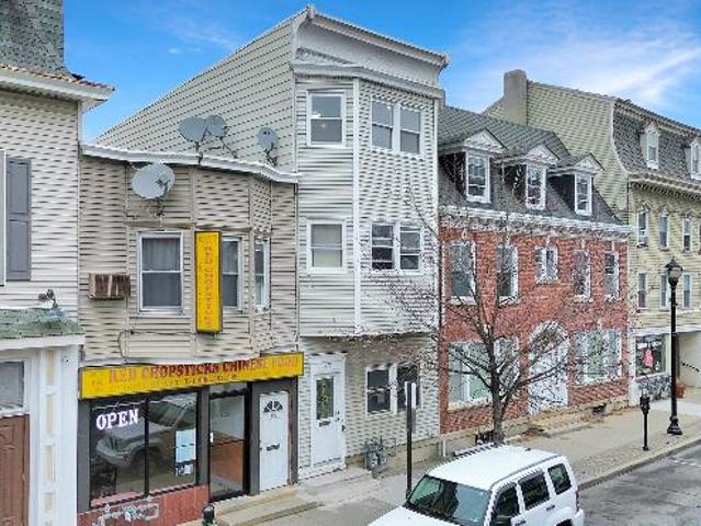3 Br, 1 bath, Condo 377 S Main St