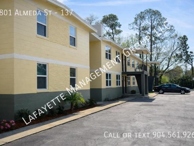 3 Br, 1 bath, Condo 3801 Almeda St