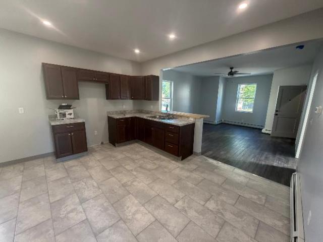 3 Br, 1 bath, Condo 383 Sayles St