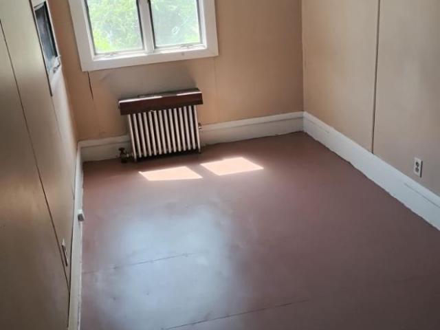3 Br, 1 bath, Condo 38 S Sherman St
