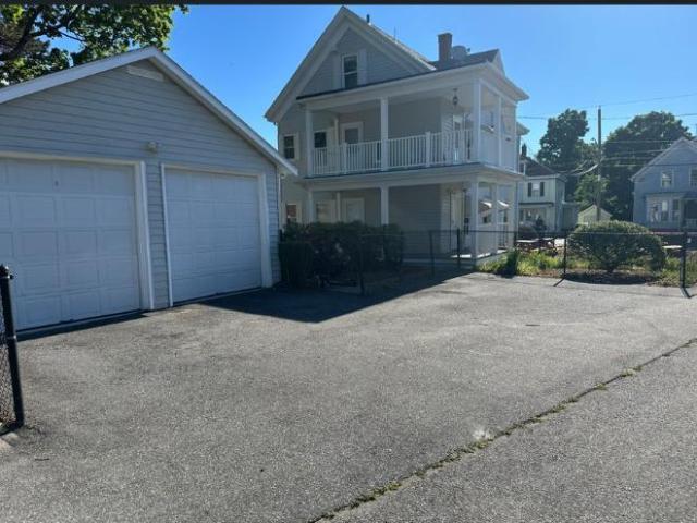 3 Br, 1 bath, Condo 397 Ash St