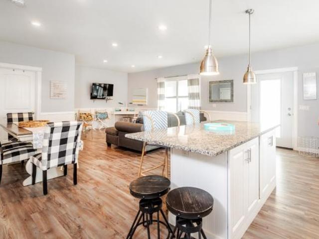 3 Br, 1 bath, Condo 3 Boston Avenue