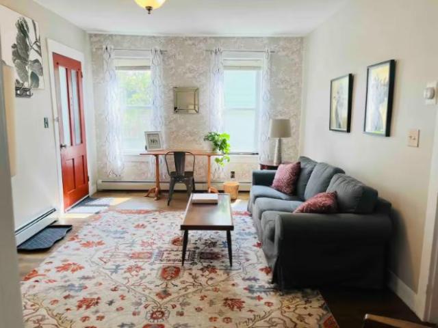 3 Br, 1 bath, Condo 3 Lareau Court