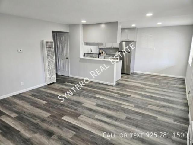 3 Br, 1 bath, Condo Glazier Dr 1524