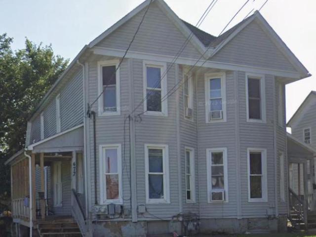 3 Br, 1 bath, Other 477 South Benton Avenue
