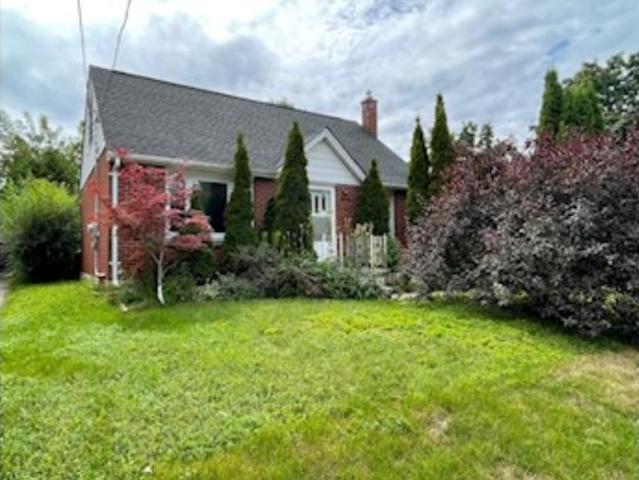 3 Br, 1 bath, Other 567 Weber Street East