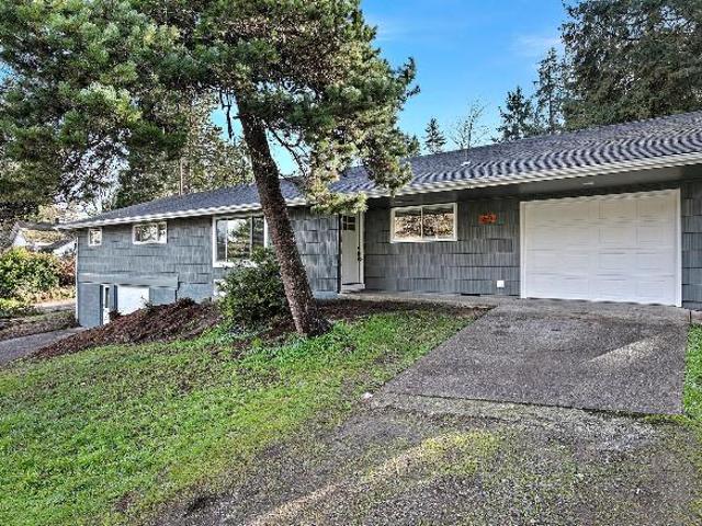 3 Br, 1 bath, Other 60 West 34th Avenue