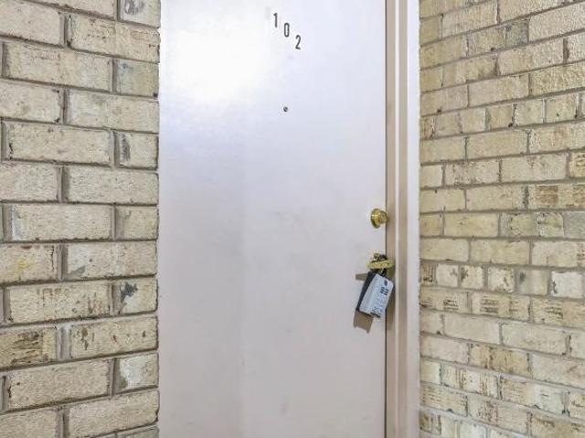 3 Br, 1 bath, Other 620 6th Avenue