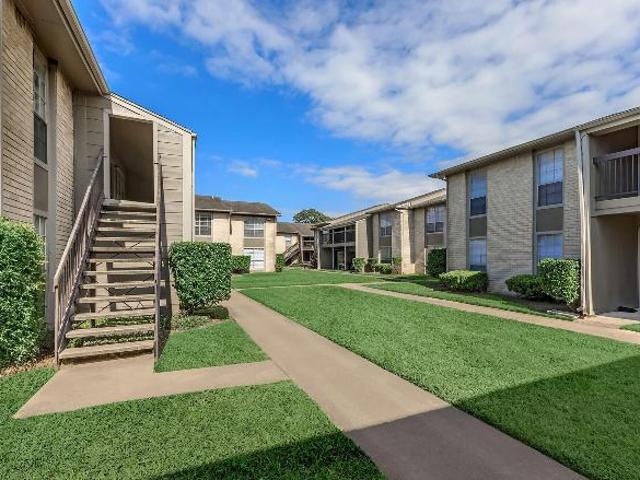 3 Br, 1 bath, Other 101 Hackberry Street