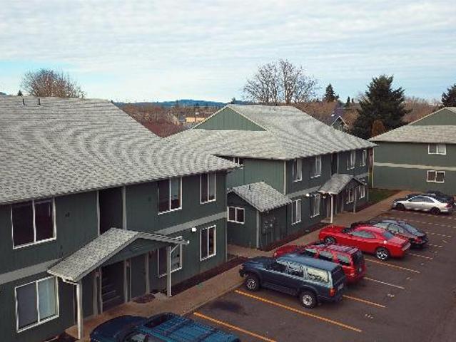 3 Br, 1 bath, Apartment 1289 Se Holman Ave