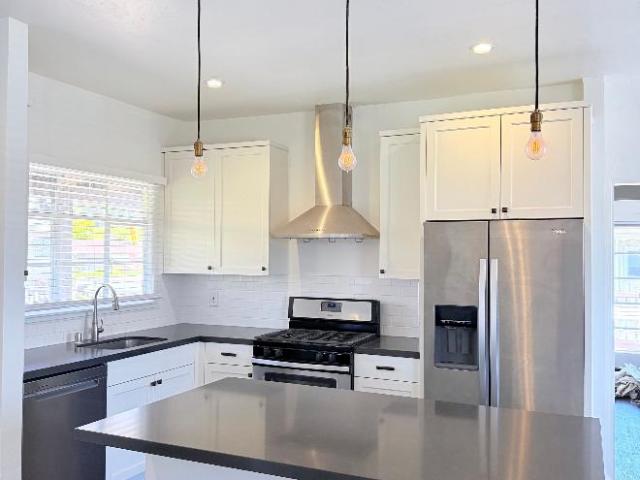 3 Br, 1 bath, Other 1406 Garden Street