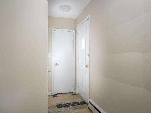 3 Br, 1 bath, Other 153 Arbour Glen Crescent