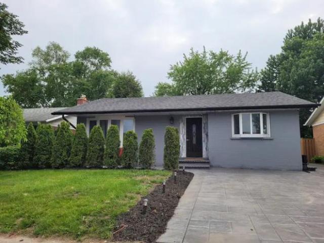 3 Br, 1 bath, Apartment 157 Burcher Road