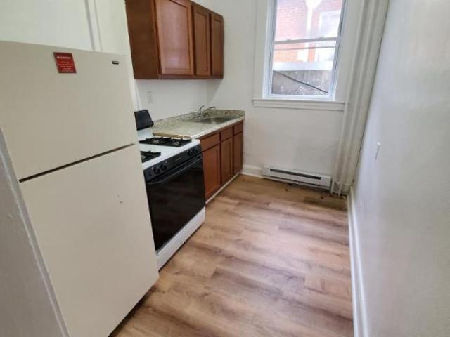 3 Br, 1 bath, Other 23 Francis Street