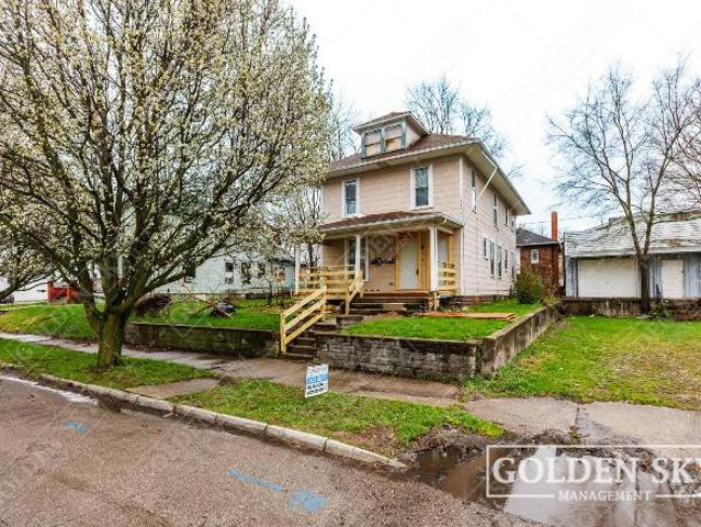 3 Br, 1 bath, Apartment 219 East Willard Street