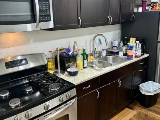 3 Br, 1 bath, Other 2342 W 18th Place
