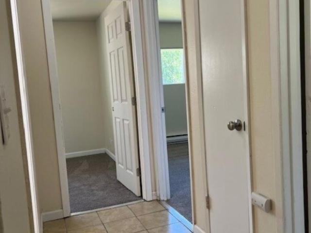 3 Br, 1 bath, Apartment 3045 Maryland Street