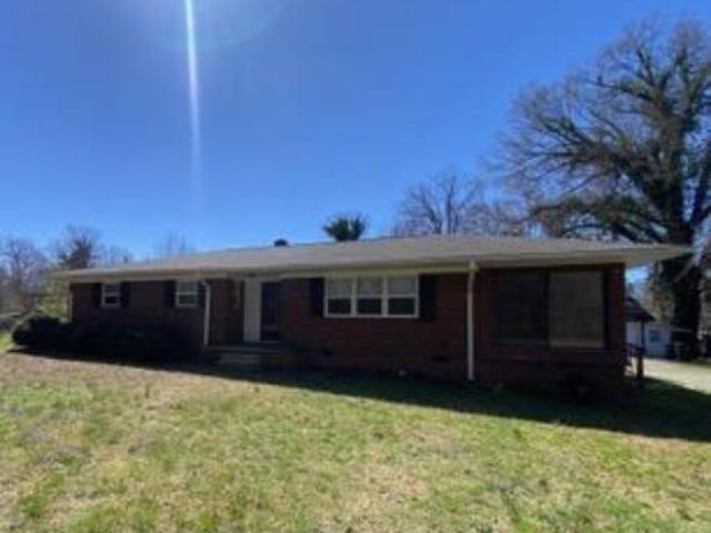 3 Br, 1 bath, Single Family Home 103 Trail 4