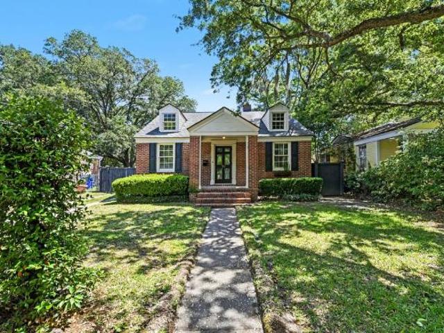 3 Br, 1 bath, Single Family Home 39 Colleton