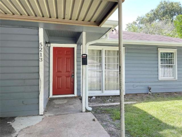3 Br, 1 bath, Single Family Home 5213 Anzio Rd