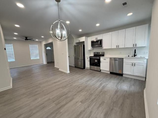 3 Br, 1 bath, Single Family Home 5215 Ready Ave