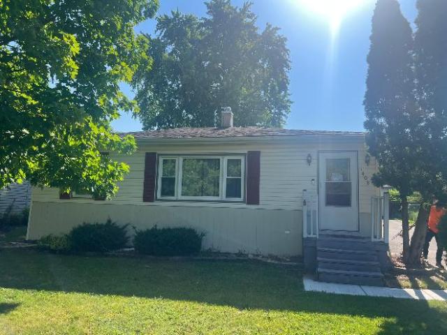 3 Br, 1 bath, Single Family 1408 Washington St