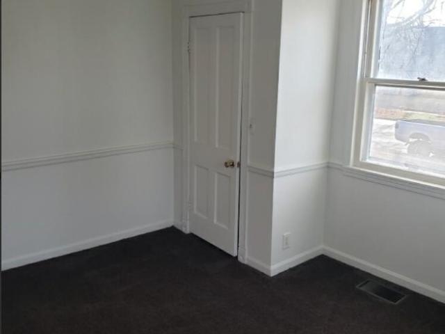 3 Br, 1 bath, Single Family 1426 W Euclid Ave