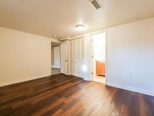 3 Br, 1 bath, Single Family 1470 Jamaica St