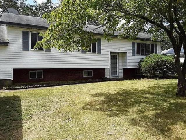 3 Br, 1 bath, Single Family 14 Hori