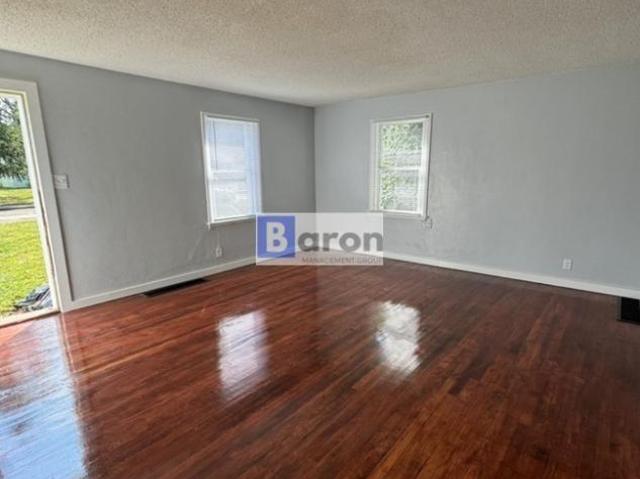 3 Br, 1 bath, Single Family 1505 N Adams St