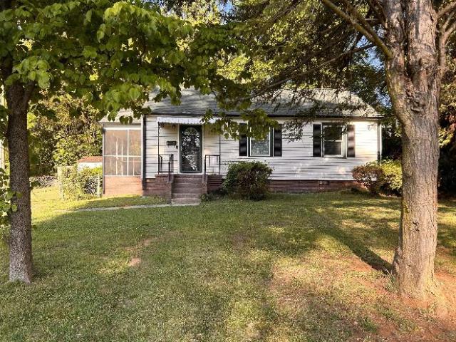 3 Br, 1 bath, Single Family 1513 Noel Place