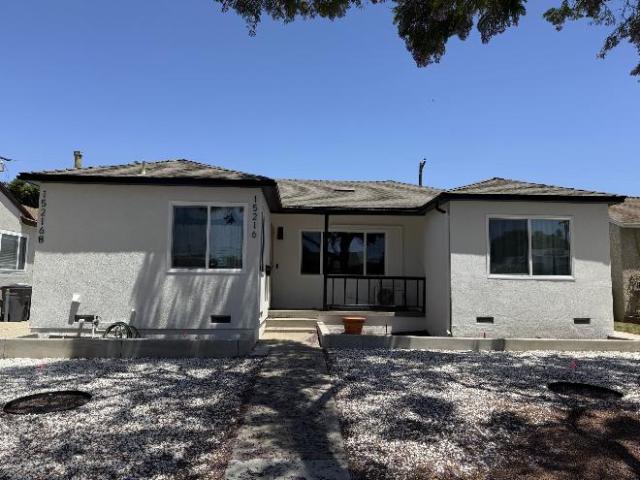 3 Br, 1 bath, Single Family 15216 Cimarron Ave