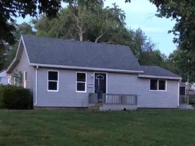 3 Br, 1 bath, Single Family 1556 N Taylor Ave