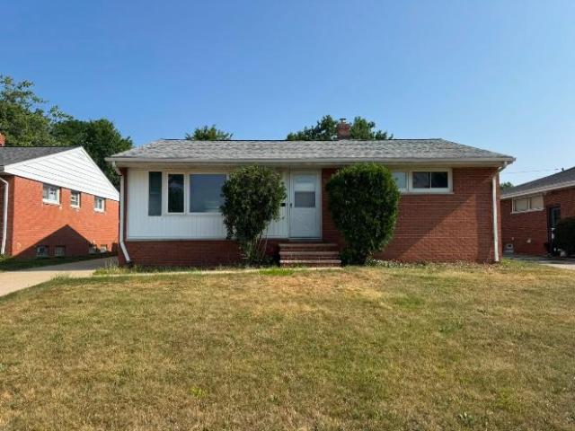 3 Br, 1 bath, Single Family 15917 Steinway Blvd