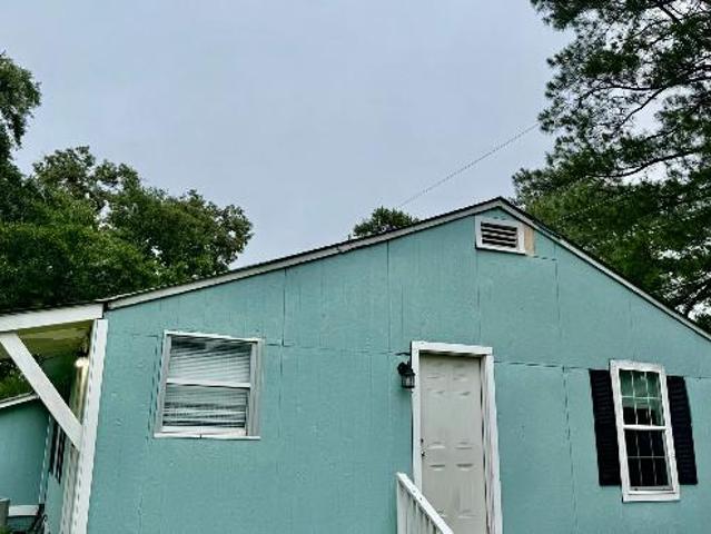 3 Br, 1 bath, Single Family 1605 Easterling Dr