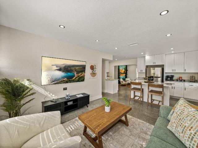 3 Br, 1 bath, Single Family 1626 Tangerine St