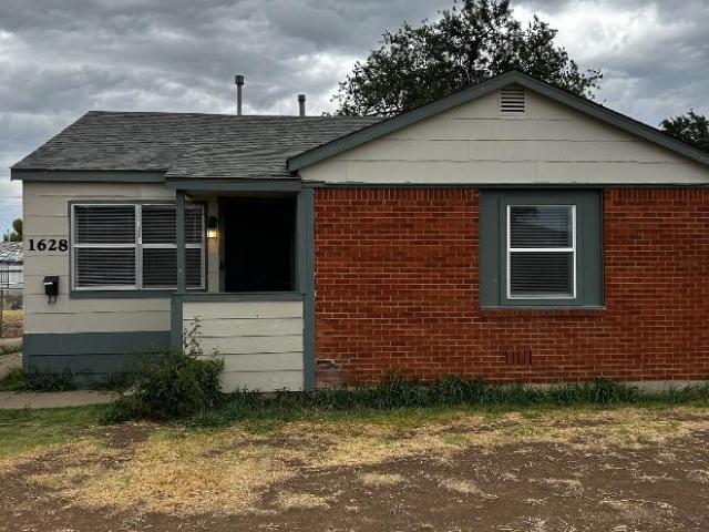 3 Br, 1 bath, Single Family 1628 Woodland